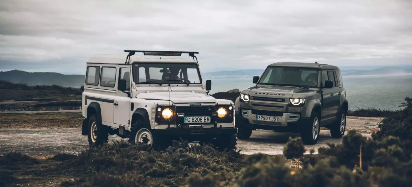 Land Rover Defender 2020 vs Classic 00005