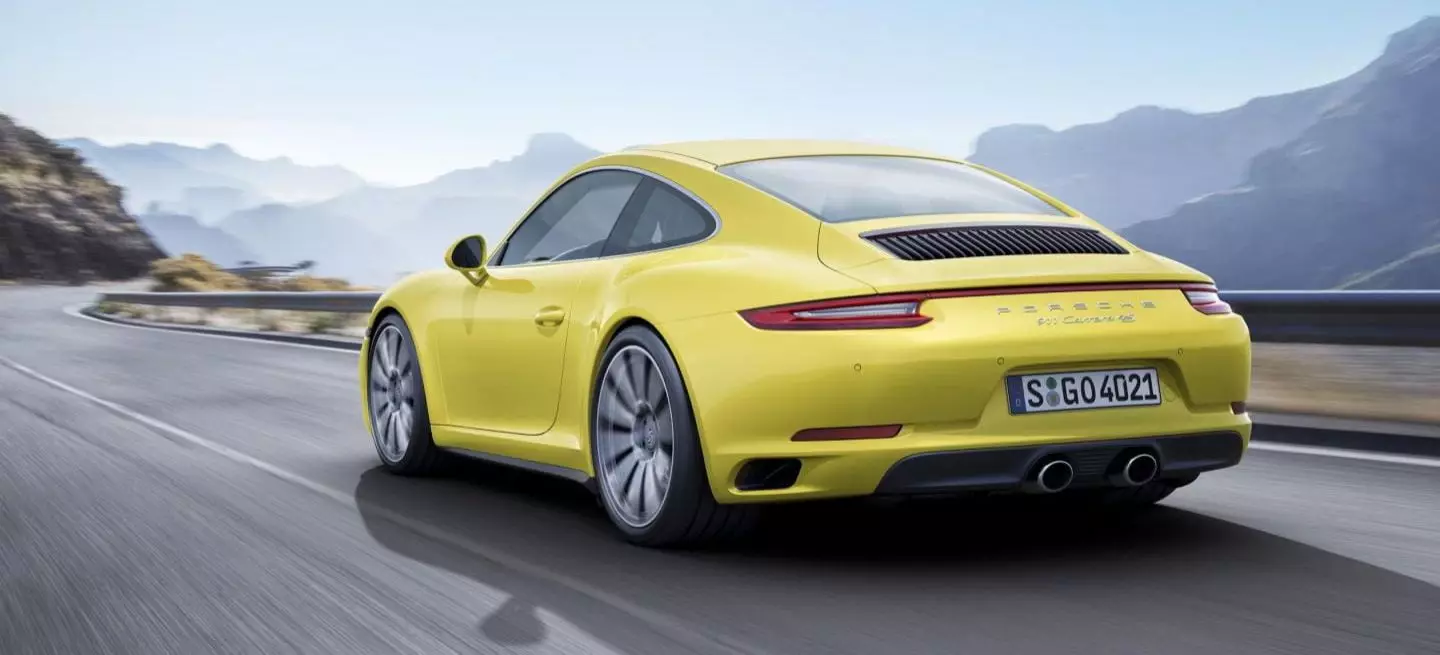 Porsche_911_Carrera_4_DM_2016_3