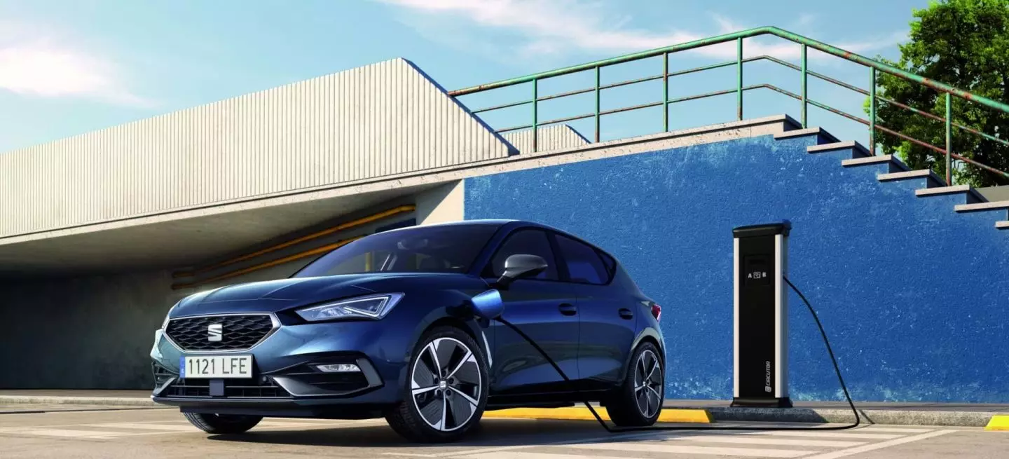 Seat Leon E Hybrid Phev 01