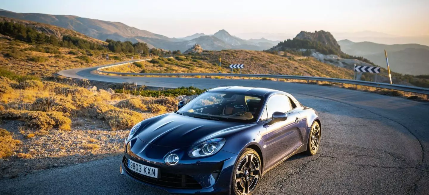 Փորձարկել Alpine A110 Porsche Cayman T 14