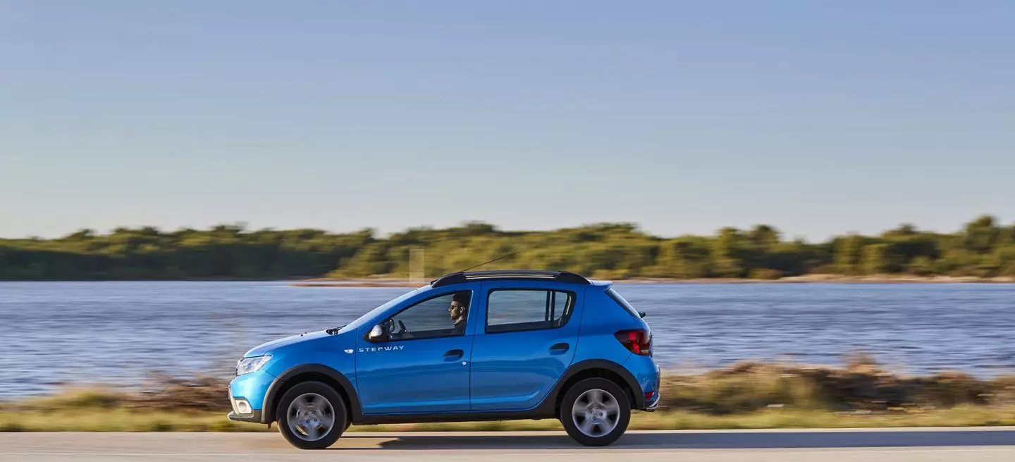 Dacia Sandero Stepway 2019 Blue 06