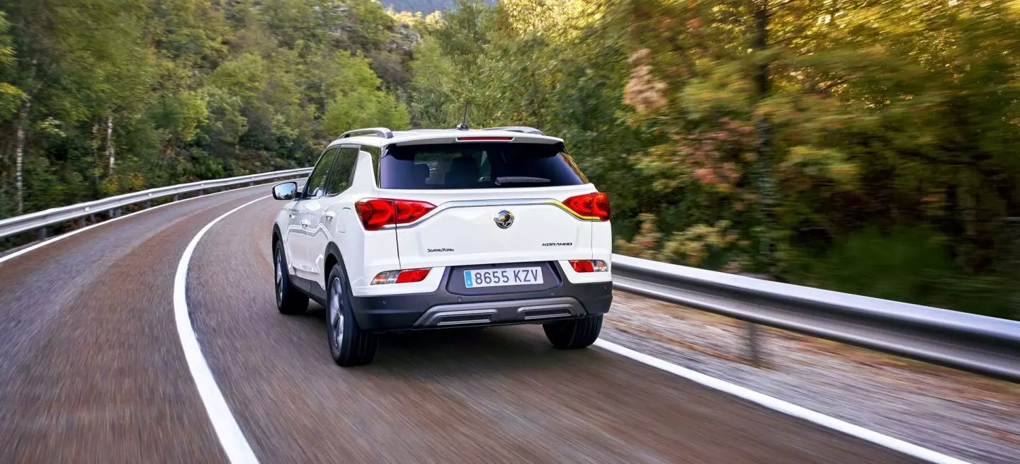 Ssangyong Korando 2020 Amafoto 17