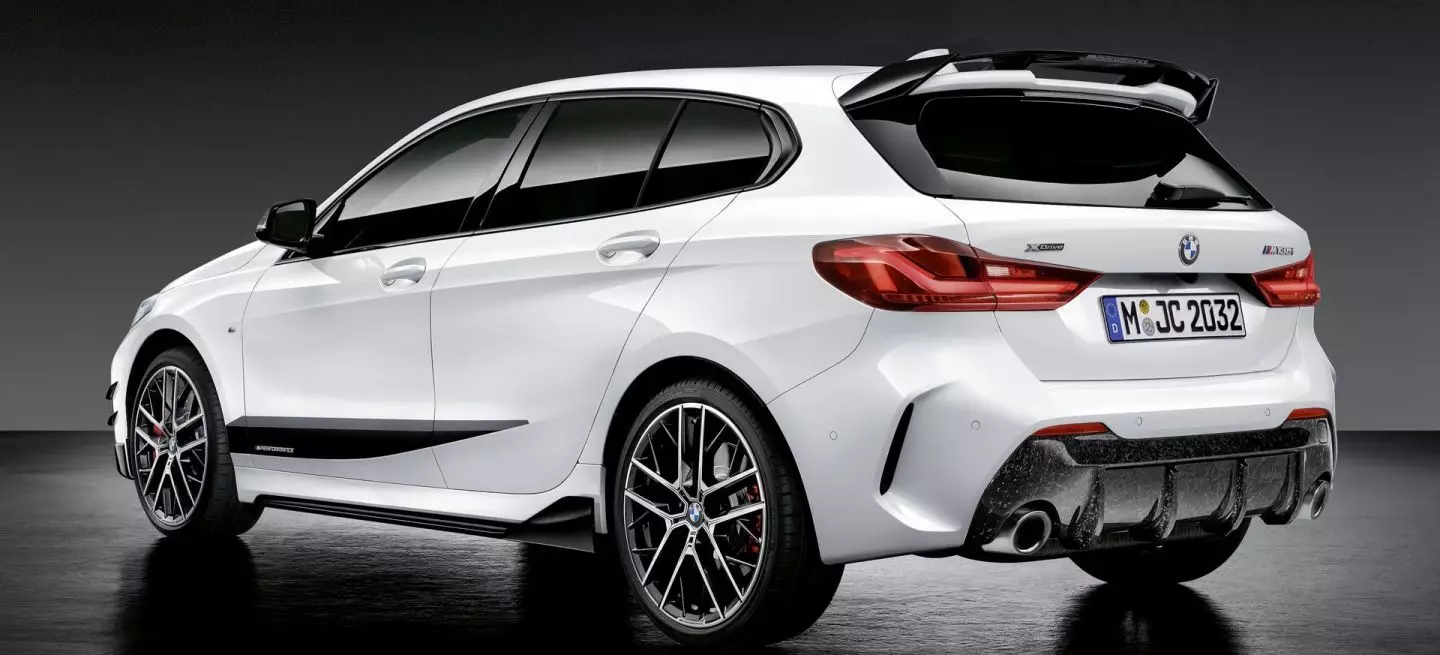 BMW 1 Reeks M Performance 8