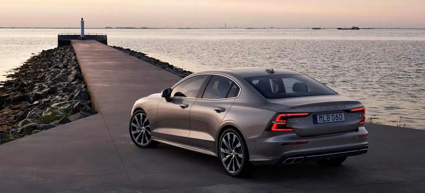 Volvo S60 Дизель булмаган двигательләр 01