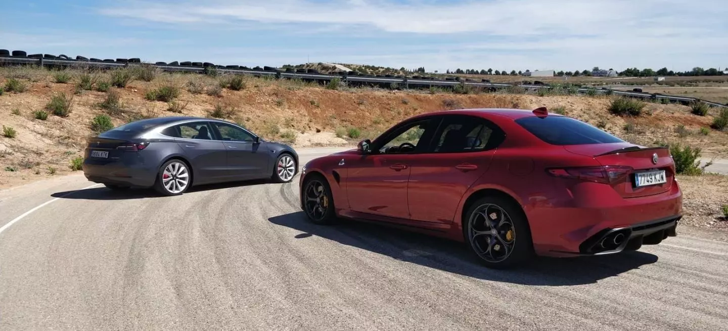 Tesla Model 3 Vs Alfa Romeo Giulia Quadrifoglio 0619 022