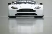 Inihayag ng Aston Martin ang kamangha-manghang Vantage GTE 2016 89303_2