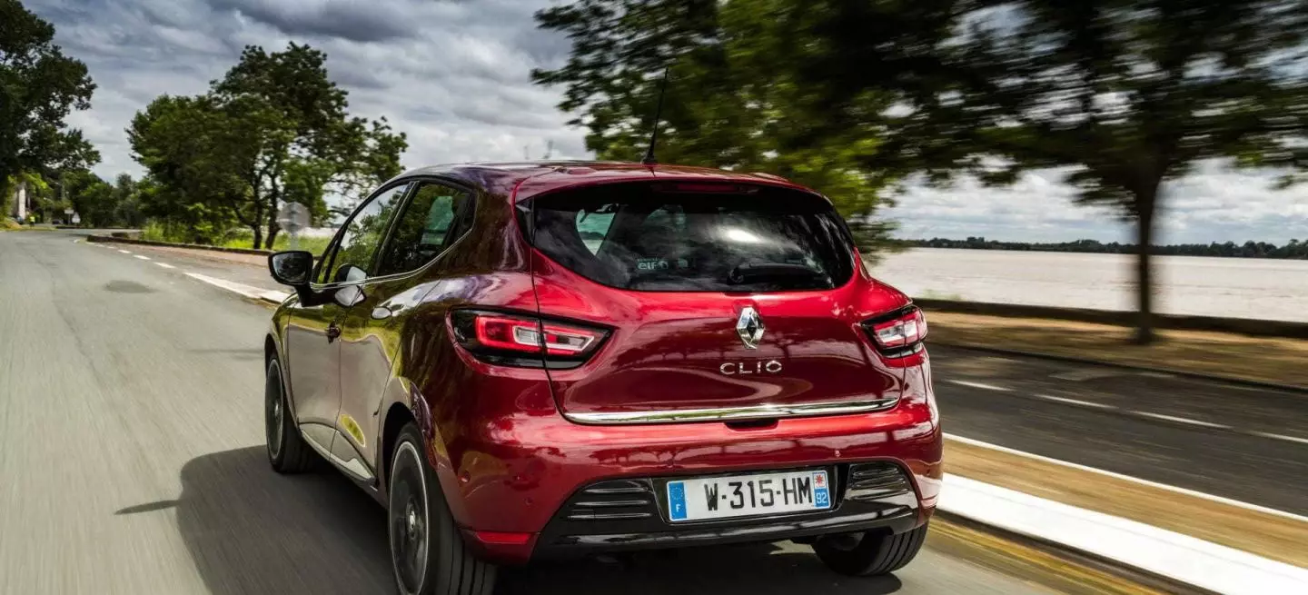 Renault Clio 2018 Rot hinten außen