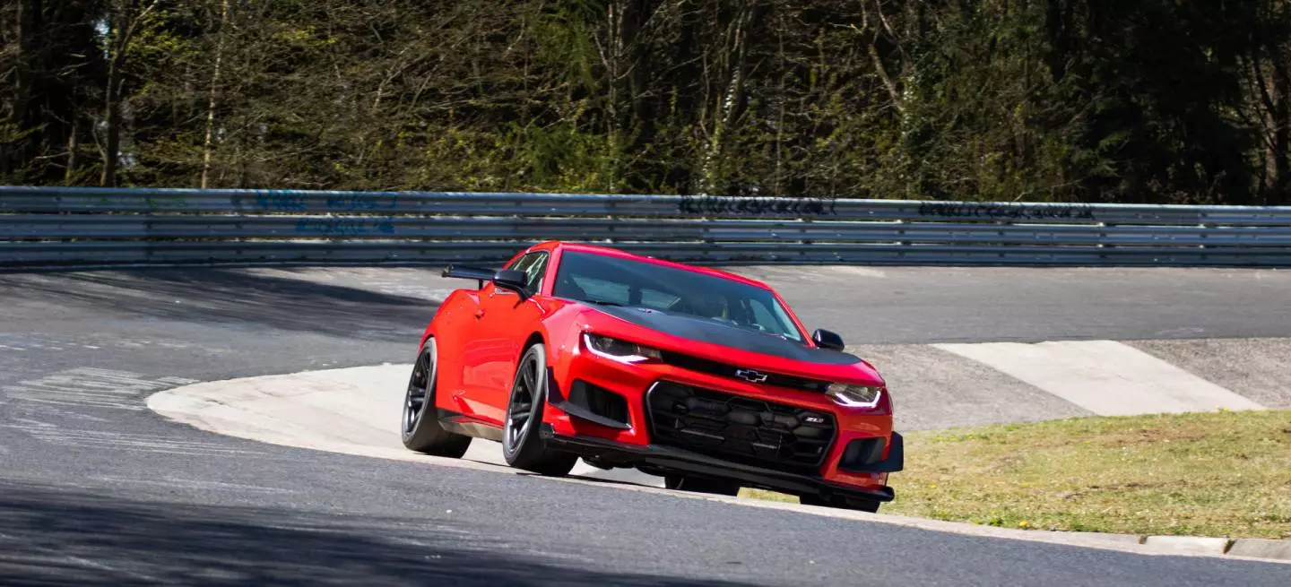 2018-Chevrolet-Camaro-ZL1-1LE-012