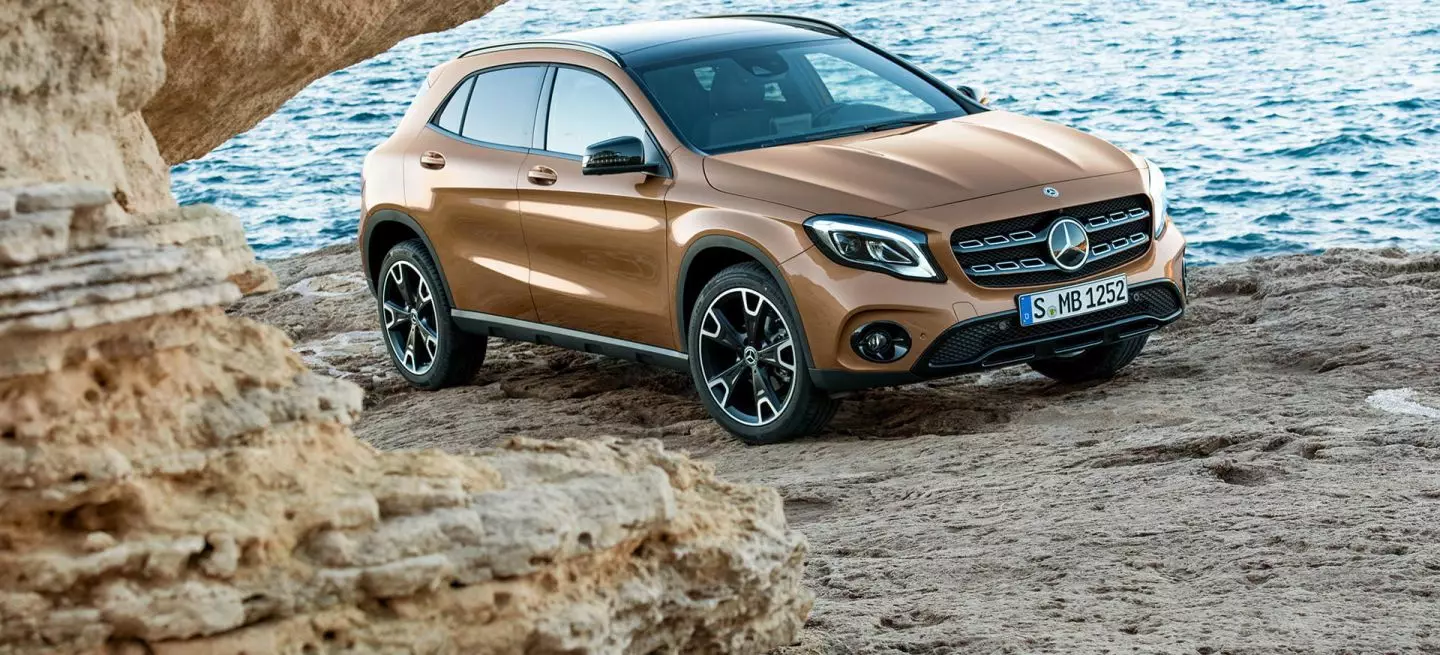 Mercedes_GLA_00017