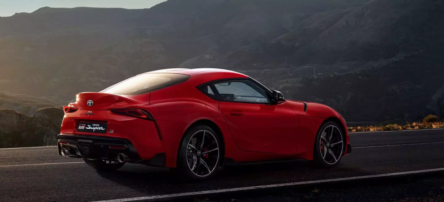 Toyota Supra Red 2019 ව්‍යාපාරය 03