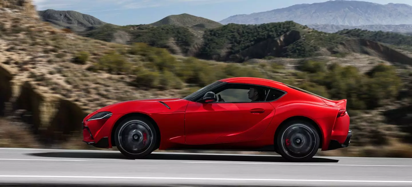 Toyota Supra Red 2019 Motion 02