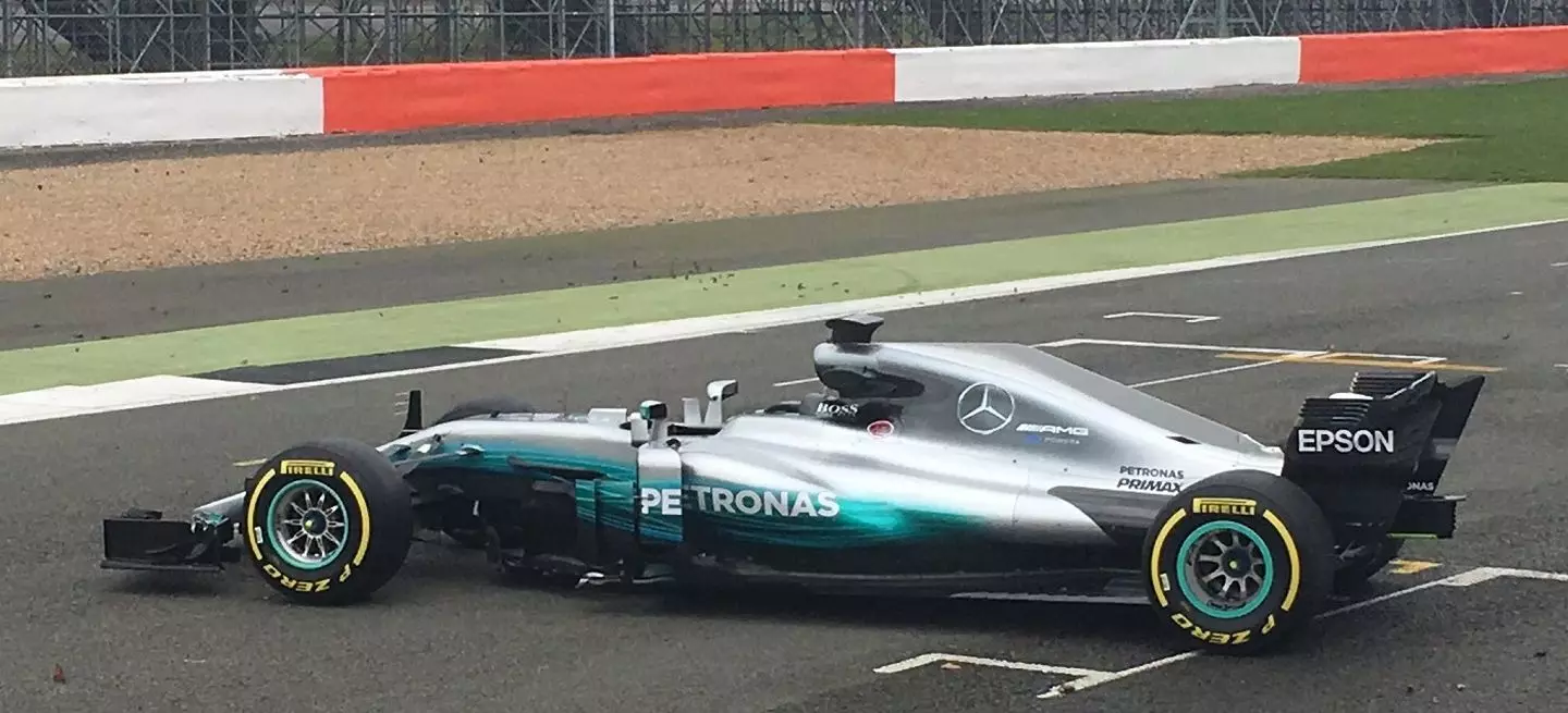 Mercedes-F1-W08-EQ-Power