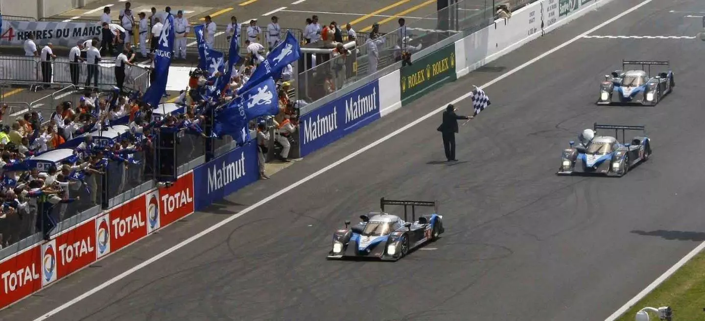 peugeot-le-mans-victoria-2009 |